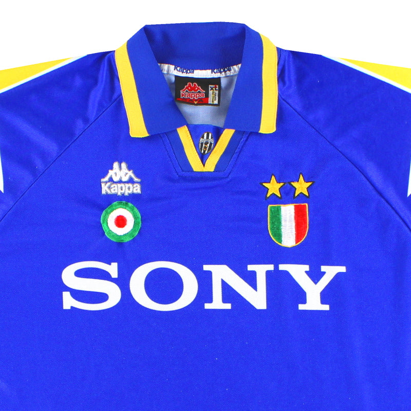 Juventus | Classic Retro Football Kits | Vintage Football Shirts